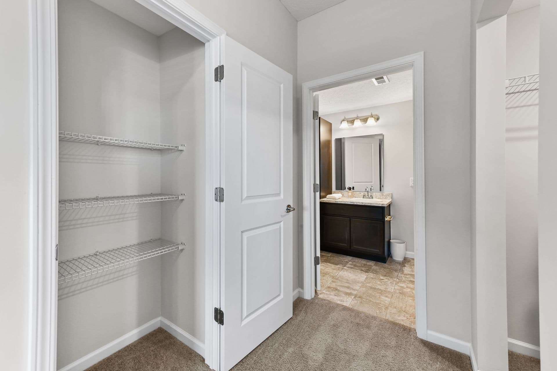 Powell, Ohio Apartments | Rosewood Village | 1-3 Bedroom